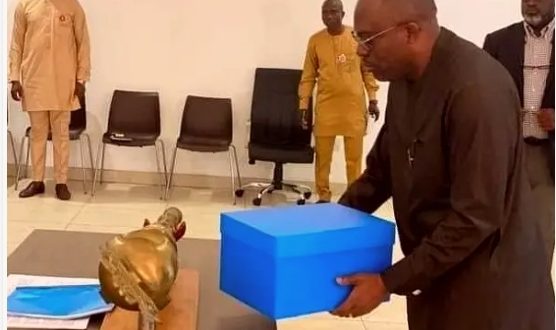 Breaking : Serious Crisis Hits Rivers State as Fubara Presents 2024 ...